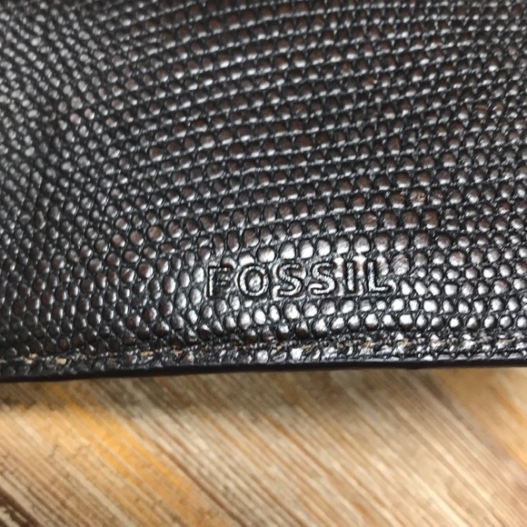 Fossil | Bags | Fossil Wallet | Poshmark